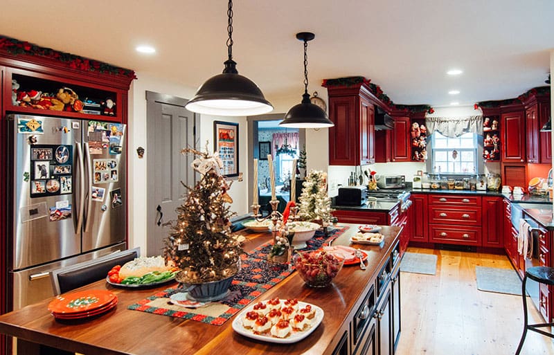 Practical Ideas for Bringing Holiday Spirit into Your Kitchen