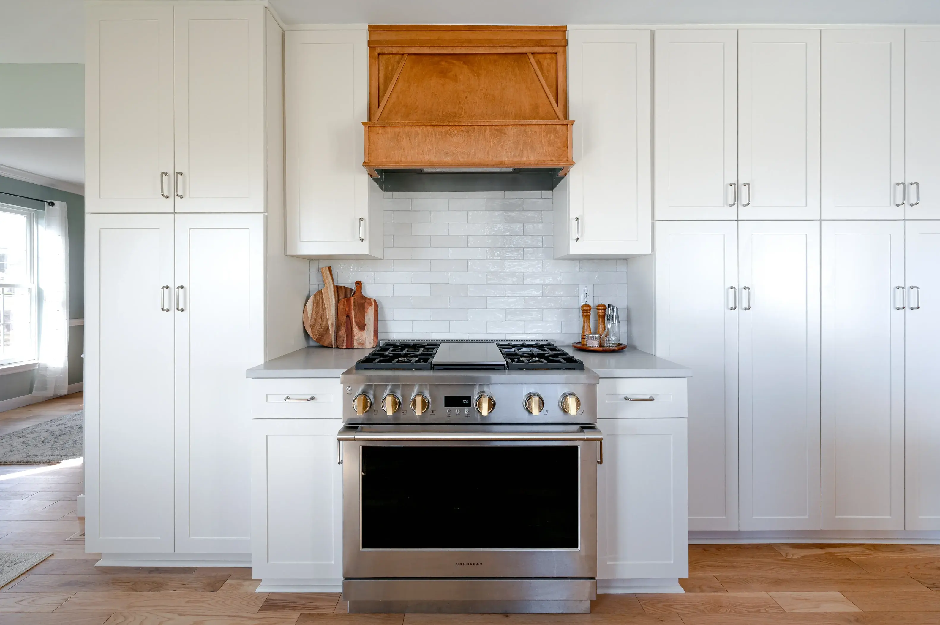 Choosing the Perfect Range Hood: Everything You Need to Know