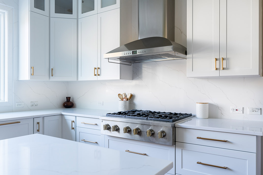 Choosing The Right Hardware & Accessories for Your Next Remodel
